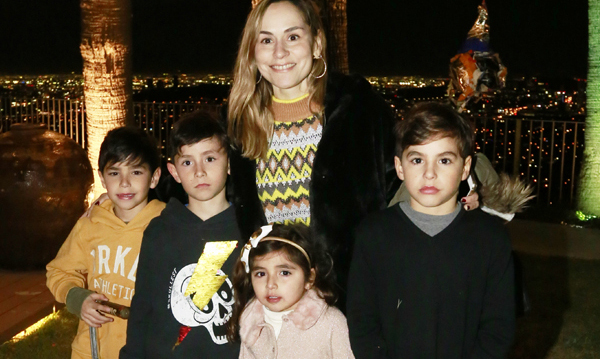 Emotivo álbum para celebrar Día de las Madres