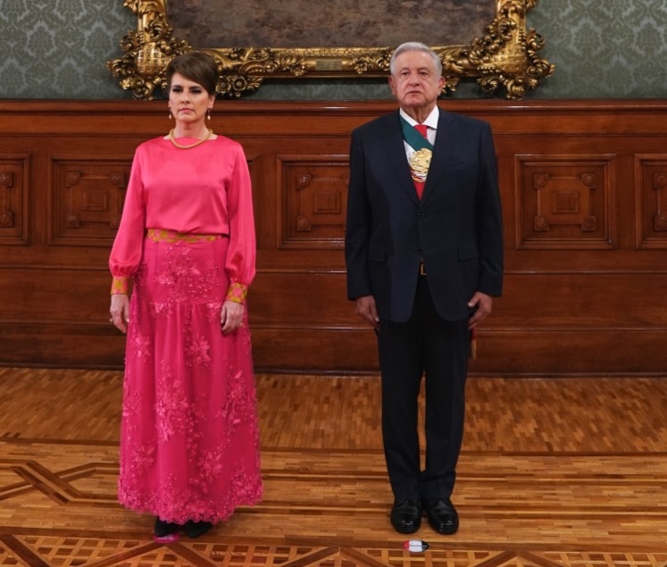 Beatriz Gutiérrez Müller Y Su Look Para El Grito Que Impactó En Redes Chic Magazine