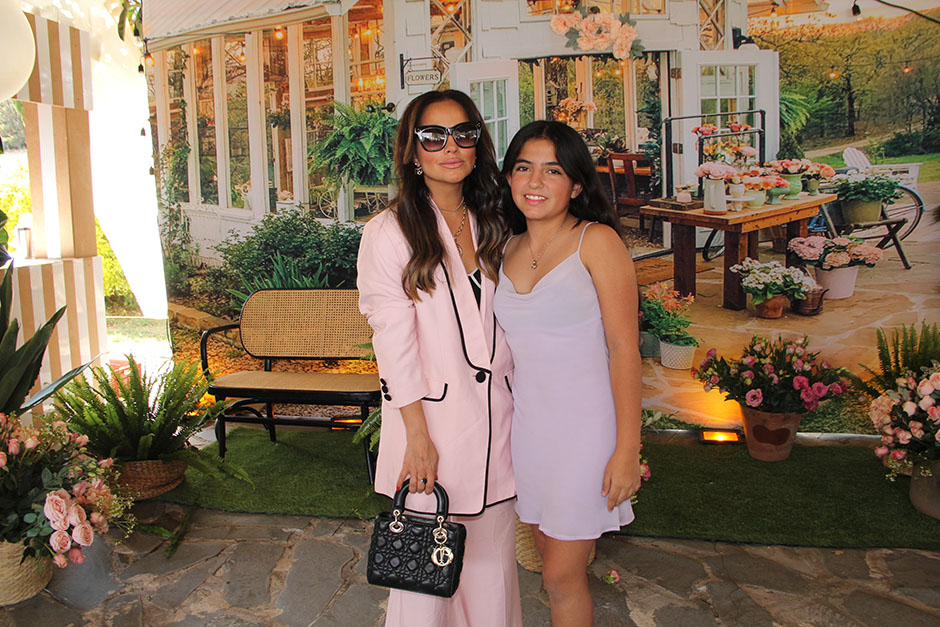 Juliana y Dominica Vázquez celebraron su Primera Comunión en Trasloma