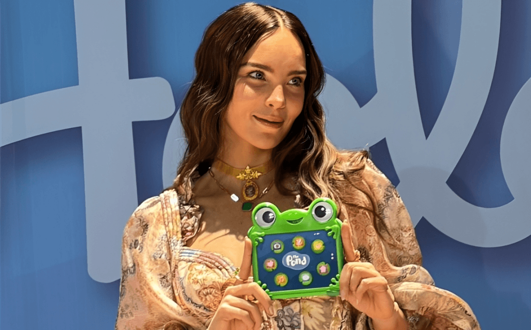 Así fue el look de Belinda durante la premiere de "Toy Story 5"